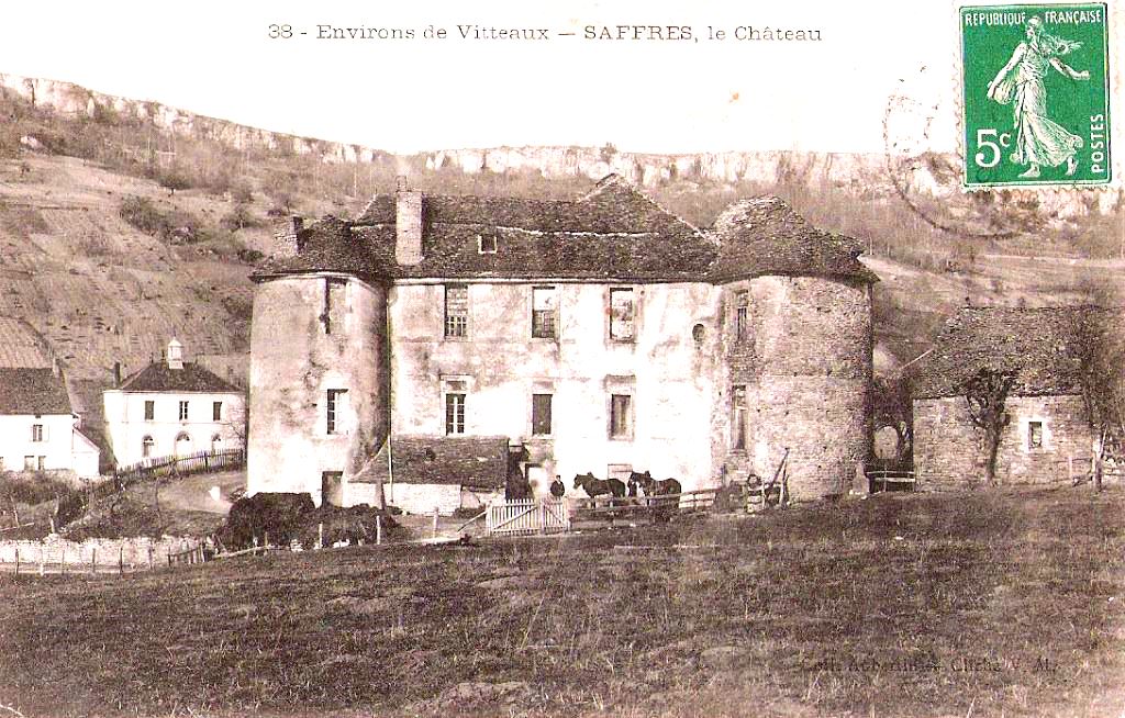 Saffres Castle • Location, Photos and Information About It • Cultural ...