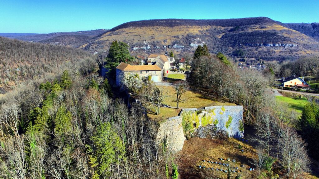 Eski Kale, Châteauvieux-les-Fossés • Konumu, Fotoğrafları ve Hakkındaki ...