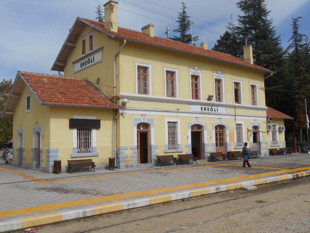 Estación de tren de Ereğli • Ubicación, fotos e información sobre ella ...