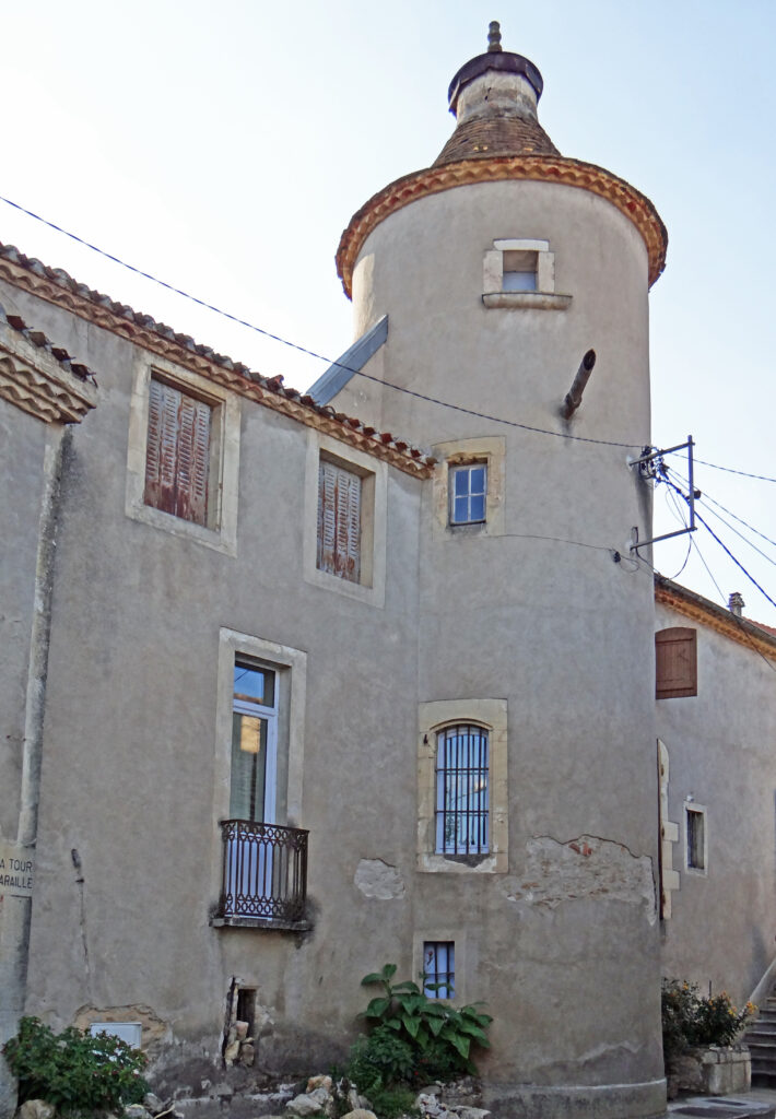 Caraillé Kulesi • Konumu, Fotoğrafları ve Hakkındaki Bilgiler • Kültür ...