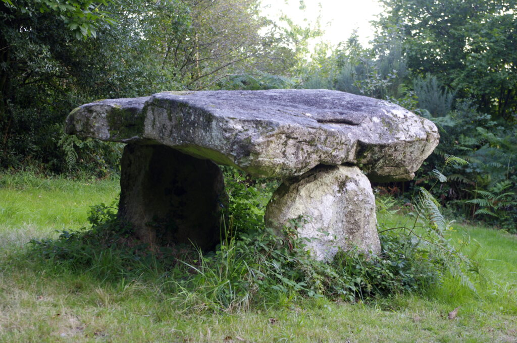 Dolmen, Rouffignac • Konumu, Fotoğrafları ve Hakkındaki Bilgiler ...