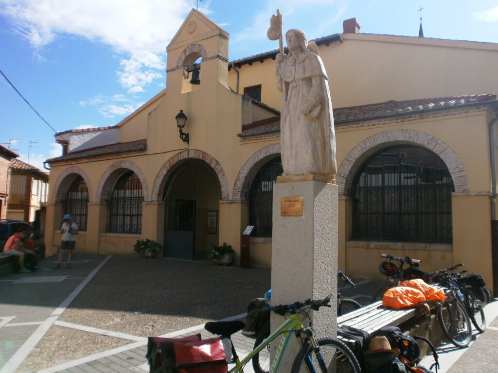 Santa María Kilisesi, Mansilla de las Mulas • Konumu, Fotoğrafları ve ...