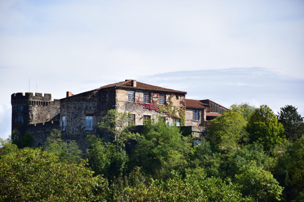 Lamothe Kalesi, Lamothe • Konumu, Fotoğrafları ve Hakkındaki Bilgiler ...