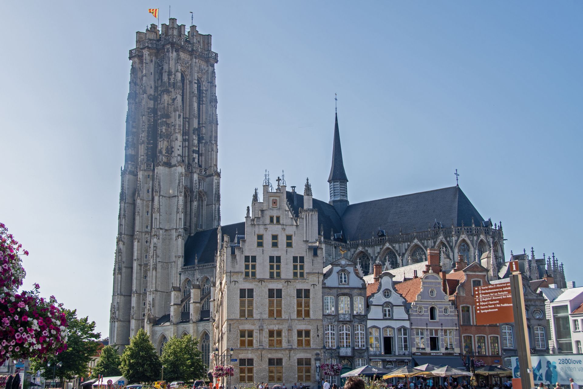 Saint-Rombaut Katedrali • Konumu, Fotoğrafları ve Hakkındaki Bilgiler ...