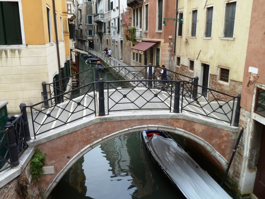 Duodo Köprüsü • Konumu, Fotoğrafları ve Hakkındaki Bilgiler • Kültür ...