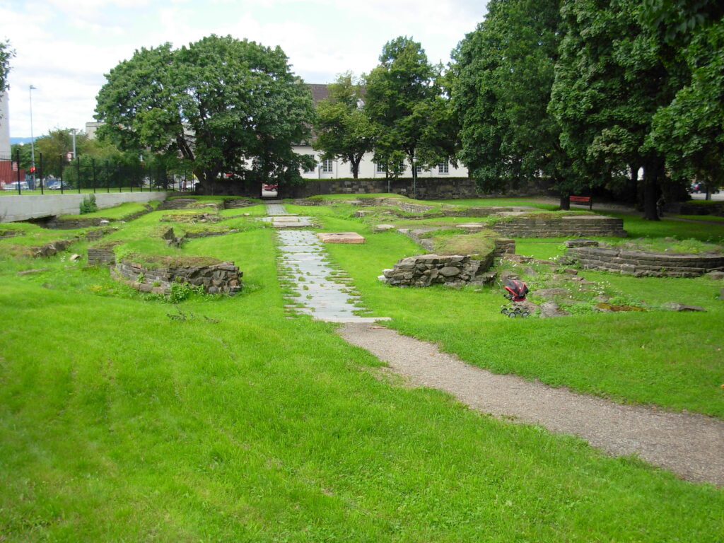 St.Hallvard Katedrali • Konumu, Fotoğrafları ve Hakkındaki Bilgiler ...