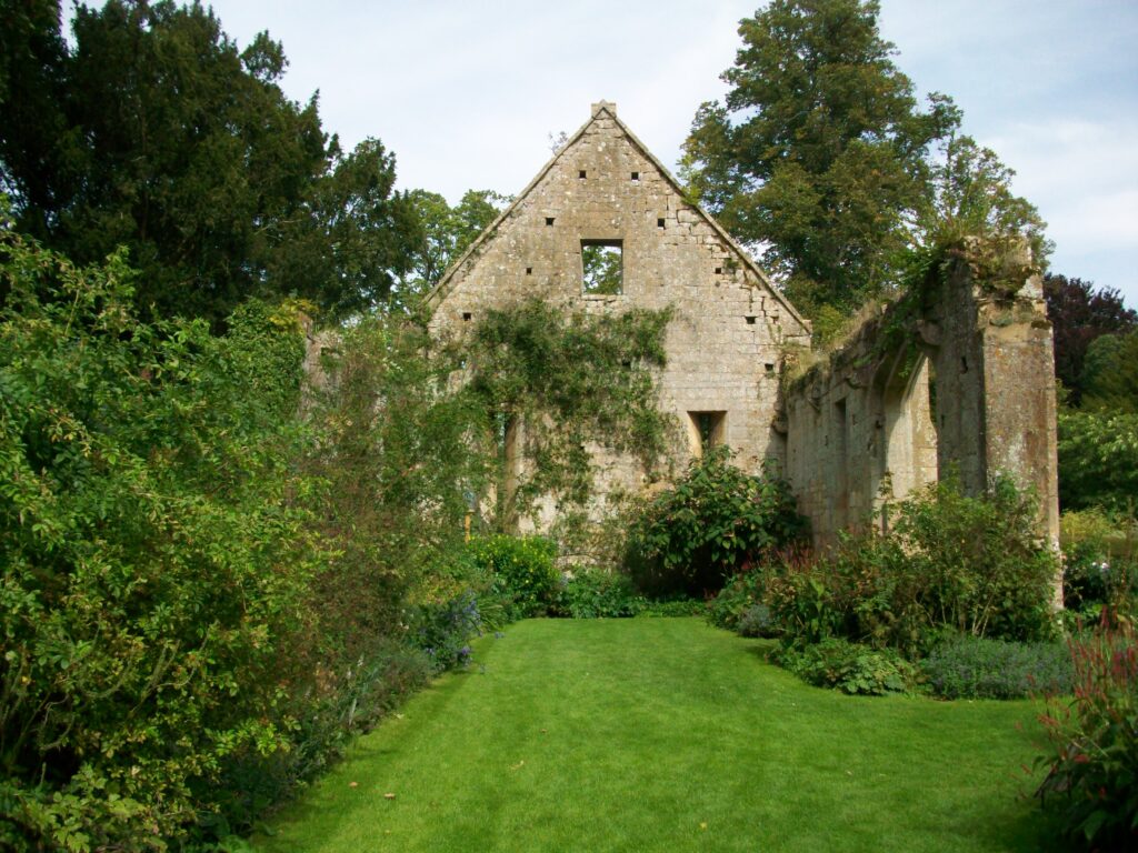 Sudeley-Castle-Tithe-Barn • Kültür Envanteri