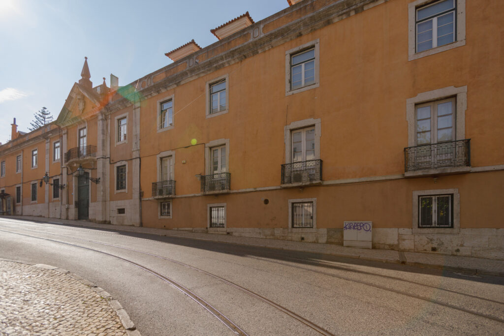 Vista-lateral-da-fachada-do-Palacio-Anadia • Kültür Envanteri