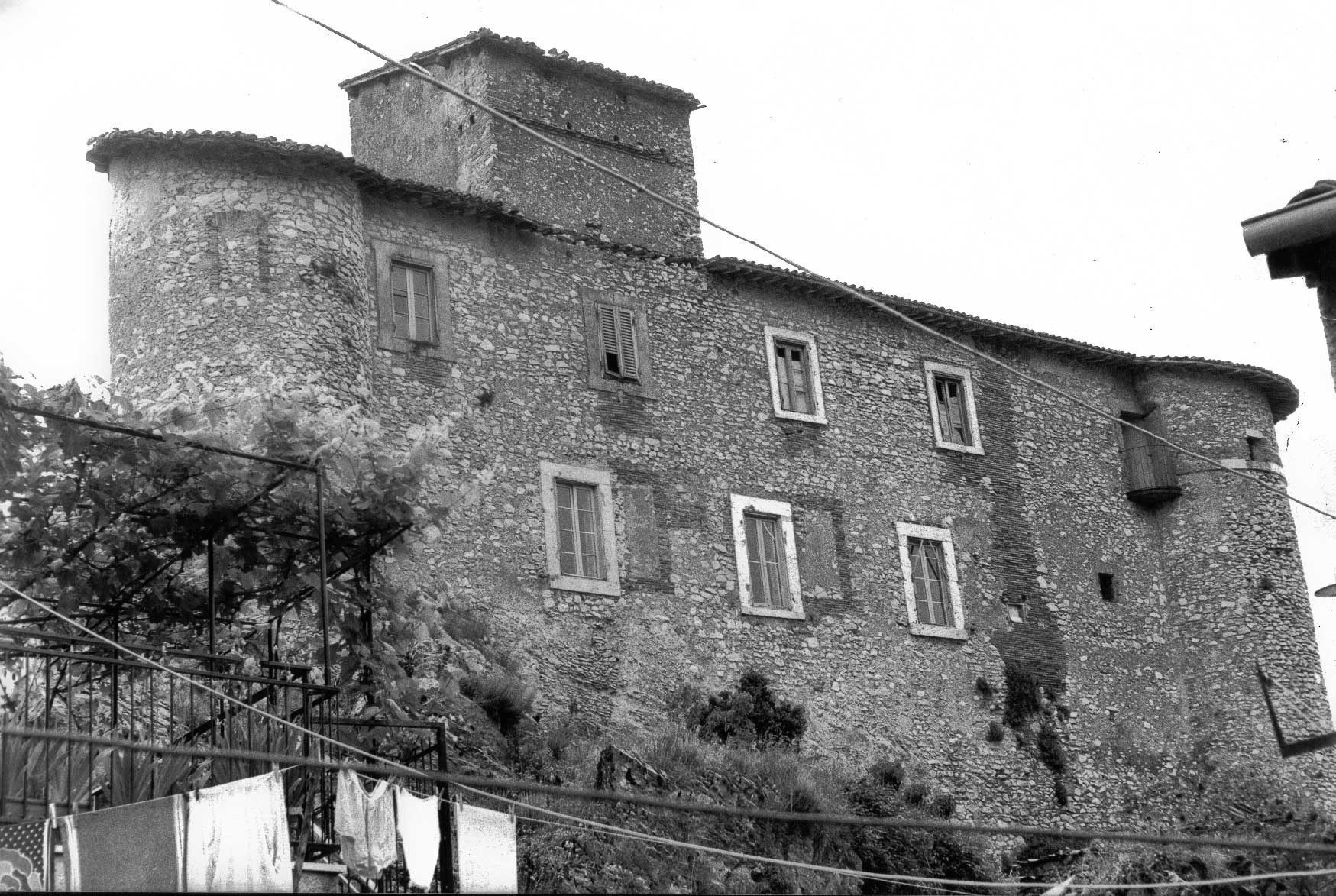 Castello-Colonna • Kültür Envanteri