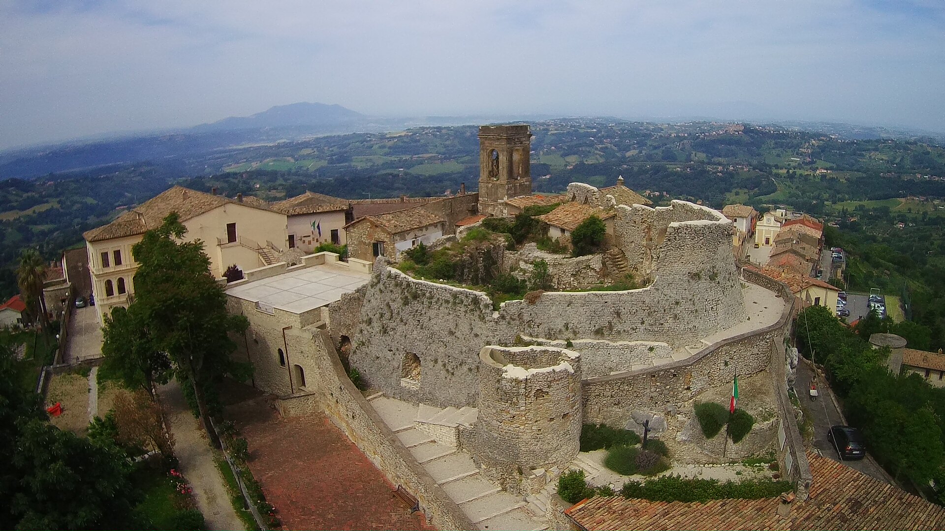 Catino Kalesi • Konumu, Fotoğrafları ve Hakkındaki Bilgiler • Kültür ...