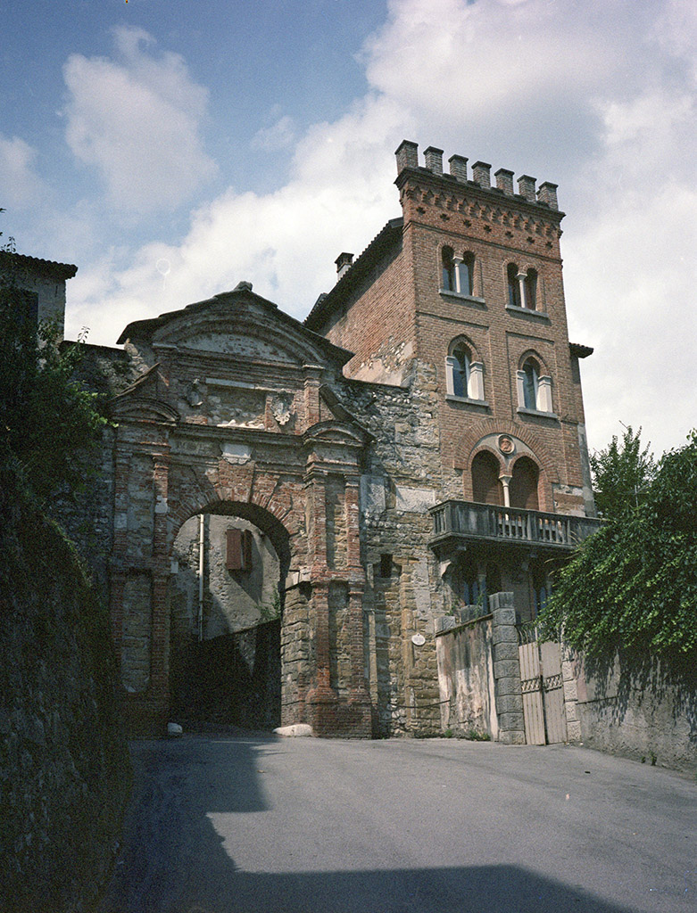 Rugo Kapısı • Konumu, Fotoğrafları ve Hakkındaki Bilgiler • Kültür ...