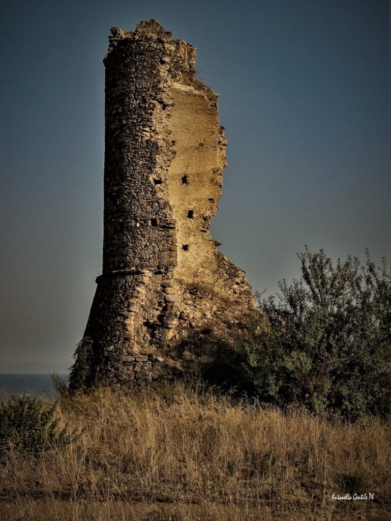 San Fili Kulesi • Konumu, Fotoğrafları ve Hakkındaki Bilgiler • Kültür ...