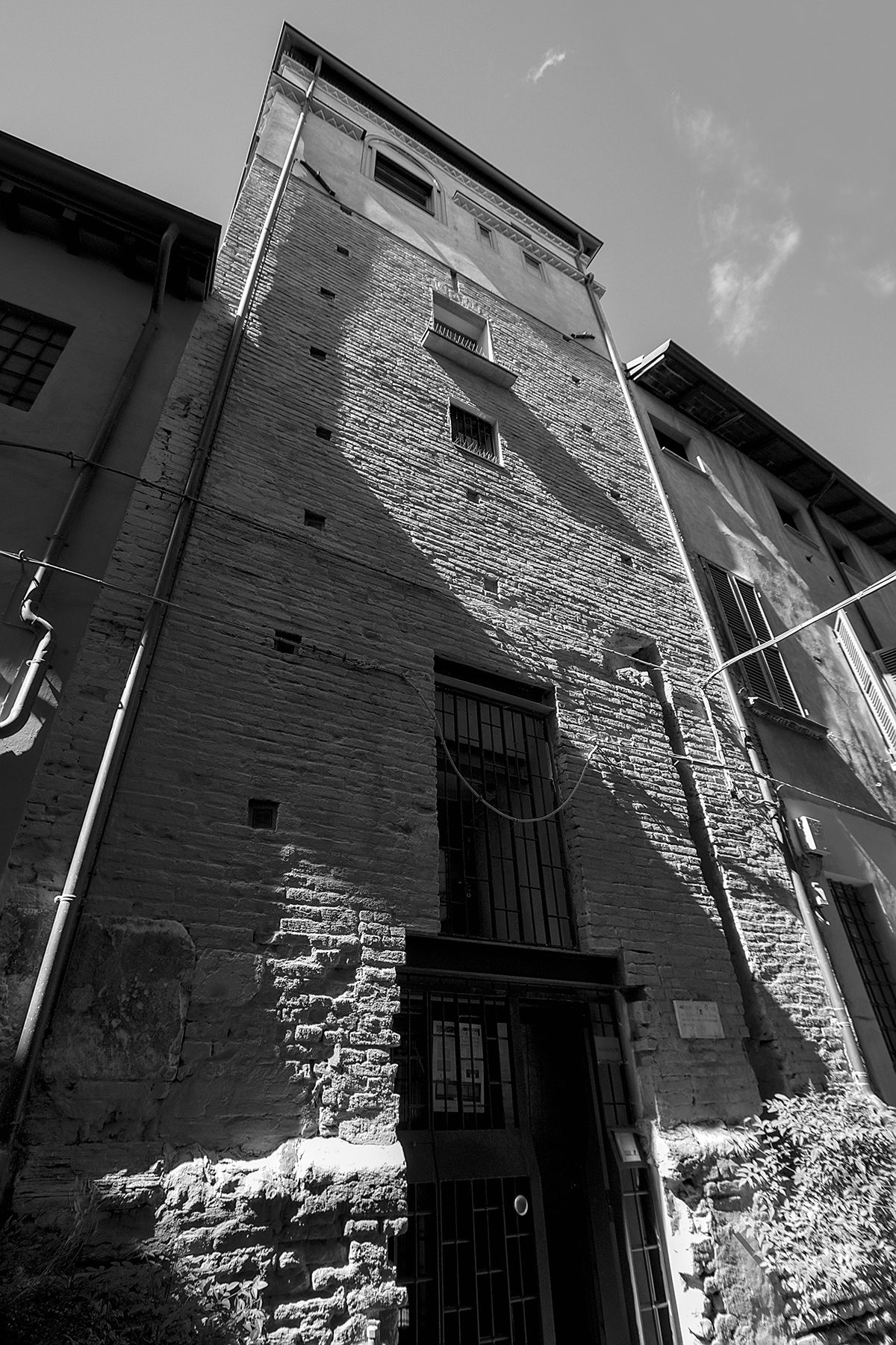 Sessi Kulesi • Konumu, Fotoğrafları ve Hakkındaki Bilgiler • Kültür ...