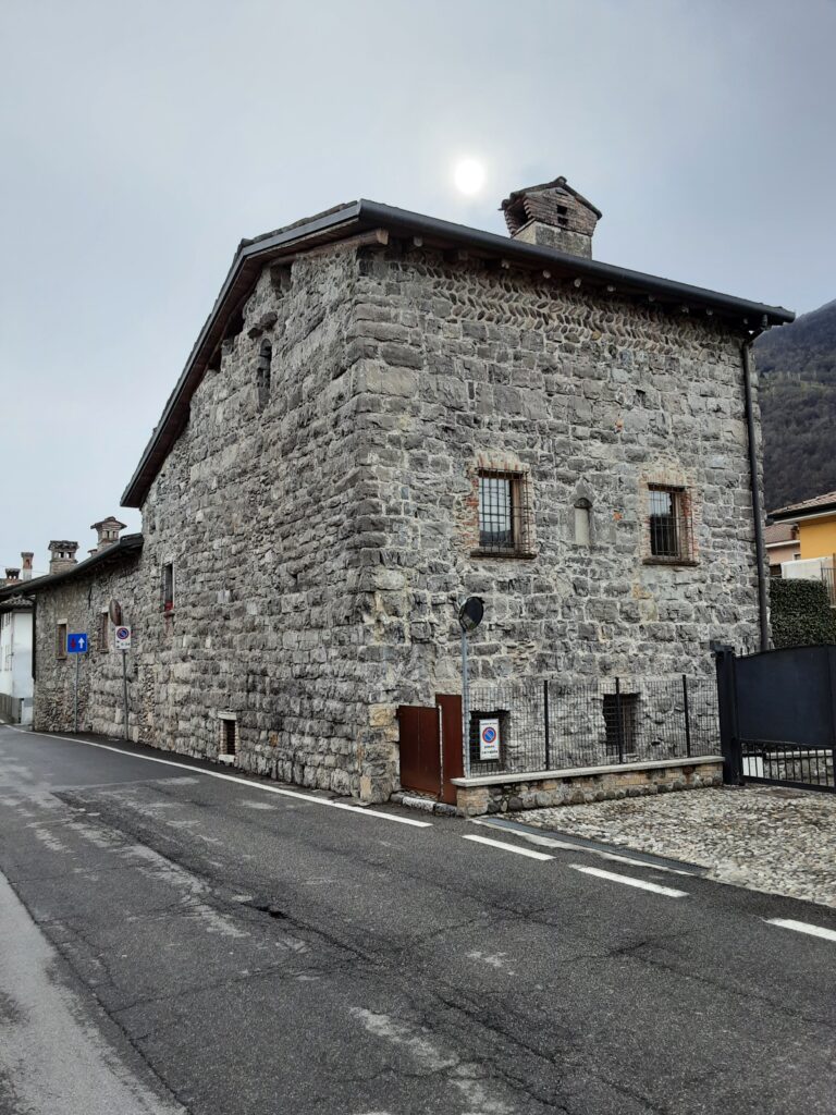 Mazzo Kulesi • Konumu, Fotoğrafları ve Hakkındaki Bilgiler • Kültür ...