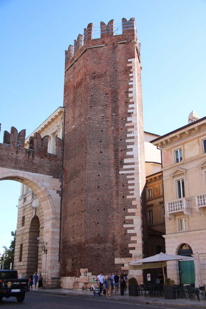 Pentagona Kulesi • Konumu, Fotoğrafları ve Hakkındaki Bilgiler • Kültür ...