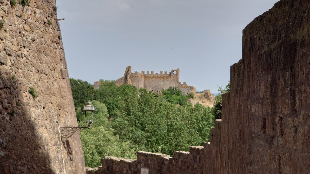 Rivellino Kalesi, Tuscania • Konumu, Fotoğrafları ve Hakkındaki ...