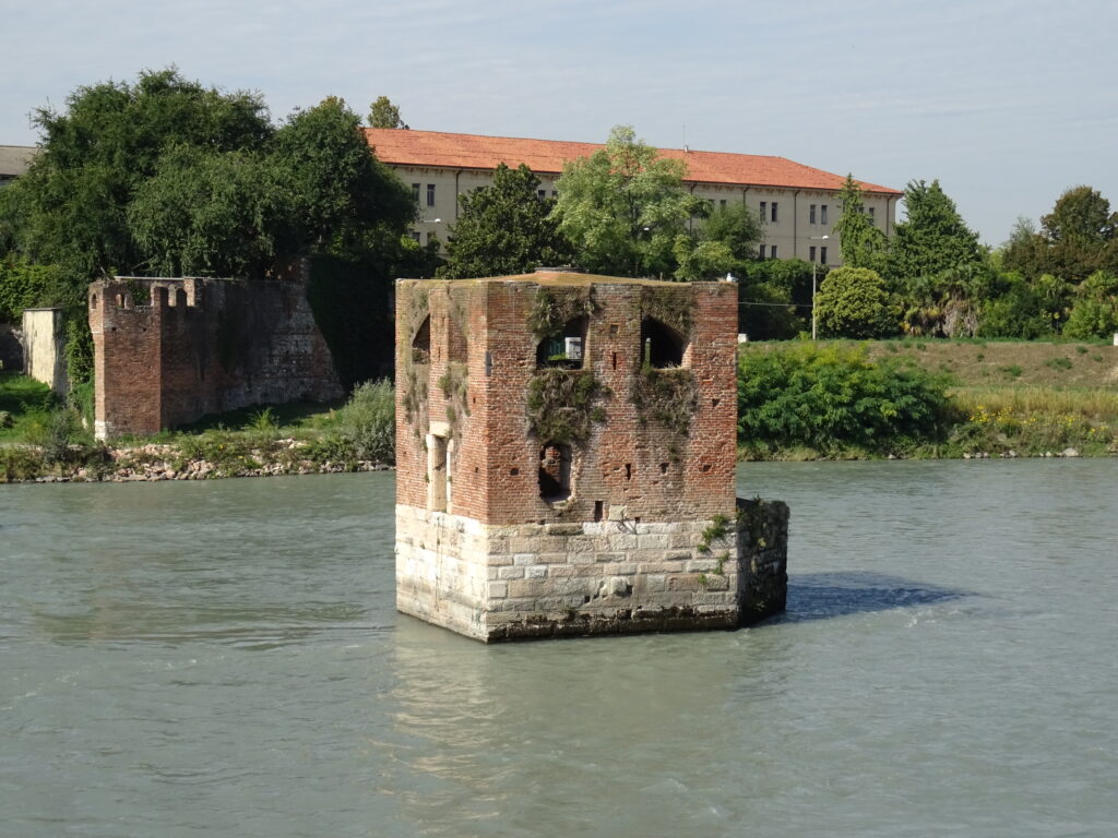 Verona-Torre-della-Catena-01 • Kültür Envanteri